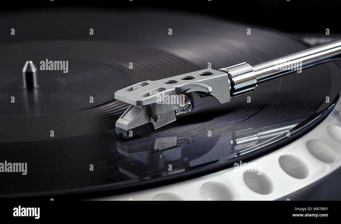 Turntable at an angle hi-res stock photography and images - Alamy