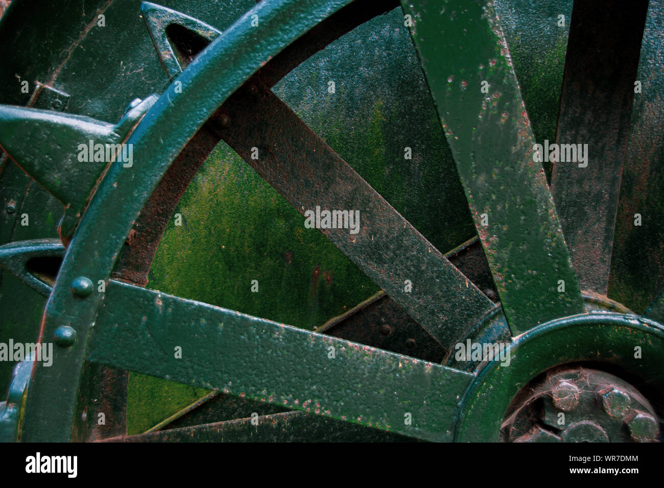 Green old tractor hi-res stock photography and images - Alamy