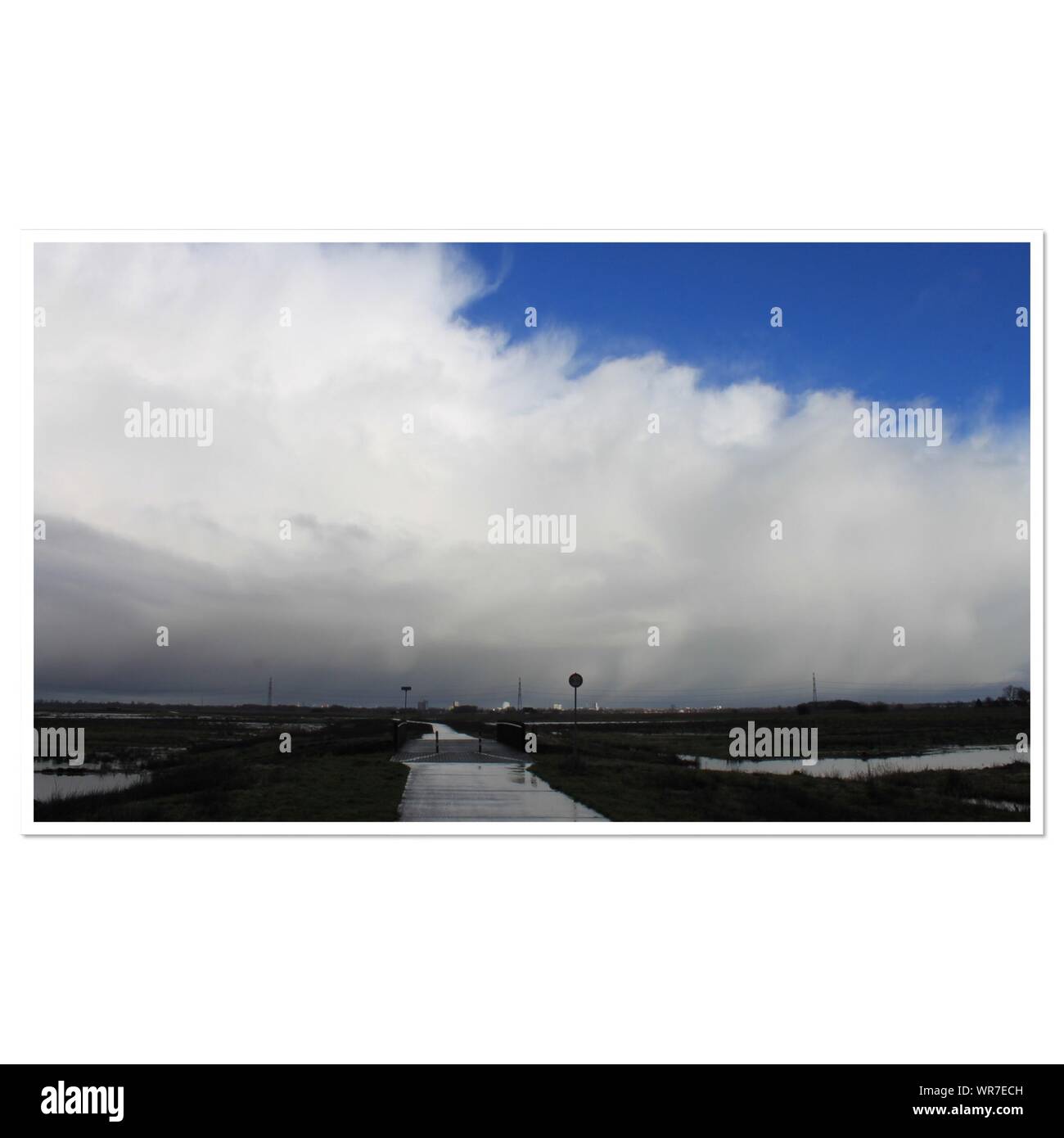 Open sky landscape hi-res stock photography and images - Alamy