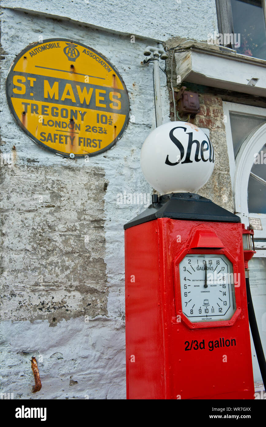 Vintage Shell forecourt petrol pumps. St Mawes, Cornwall, England, UK ...