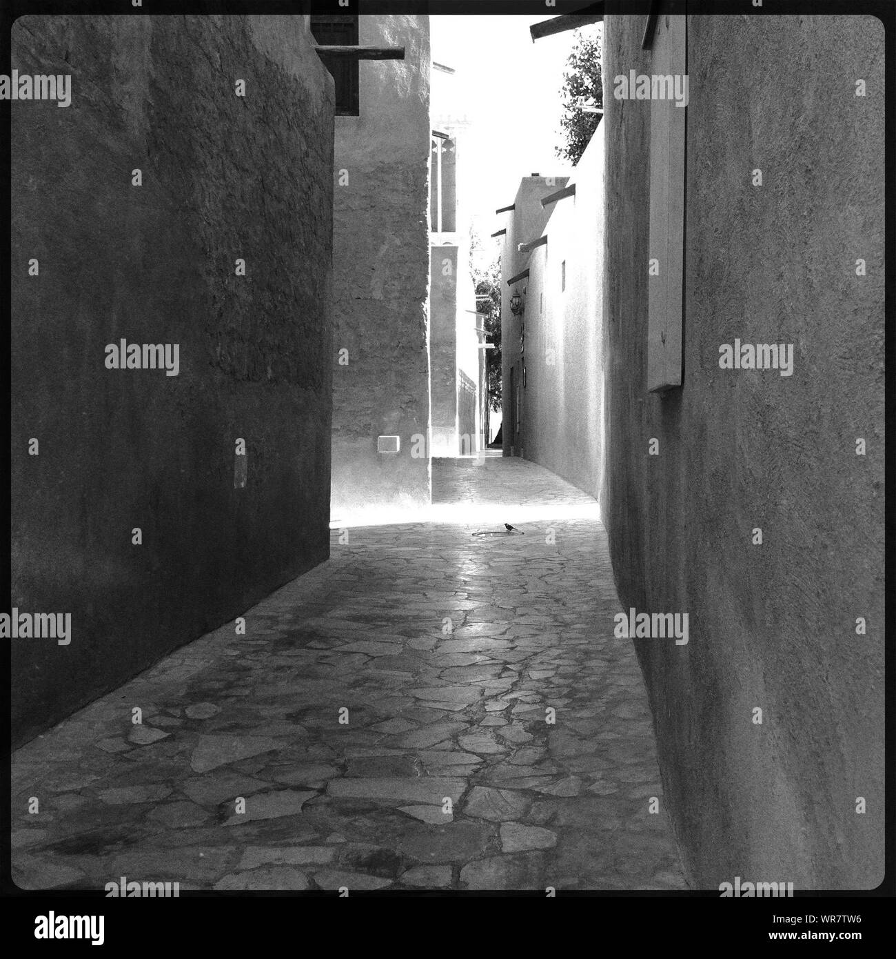 Narrow passage way hi-res stock photography and images - Alamy