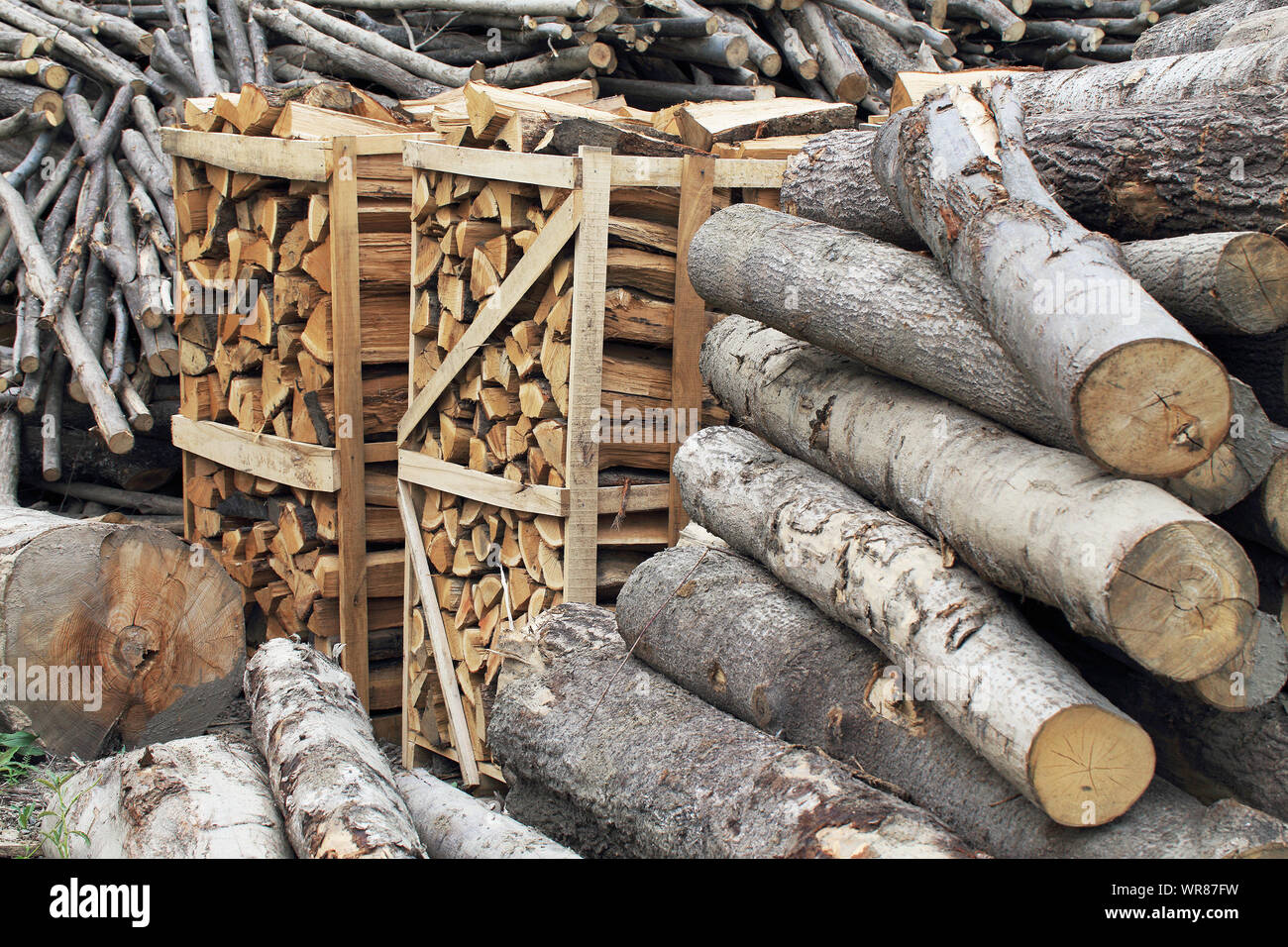 Lumberyard lumber hi-res stock photography and images - Alamy