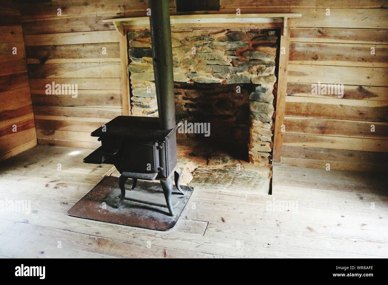 Old Log Cabin Interior High Resolution Stock Photography and Images - Alamy