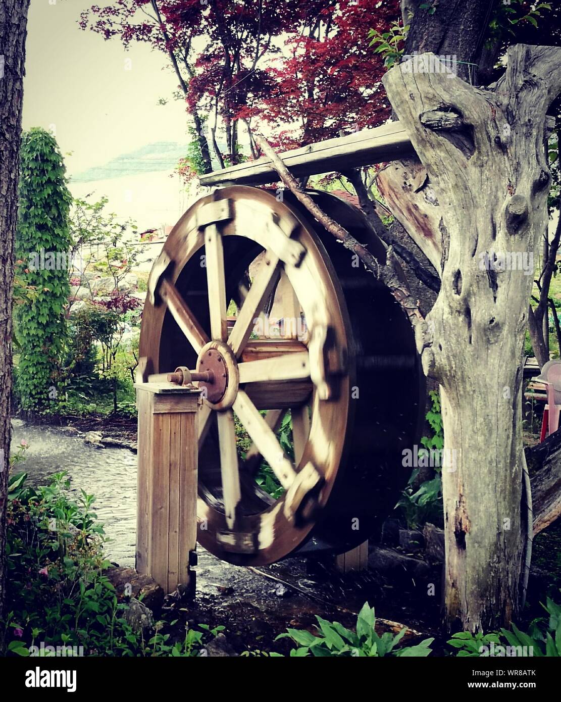 Water wheel park hi-res stock photography and images - Alamy
