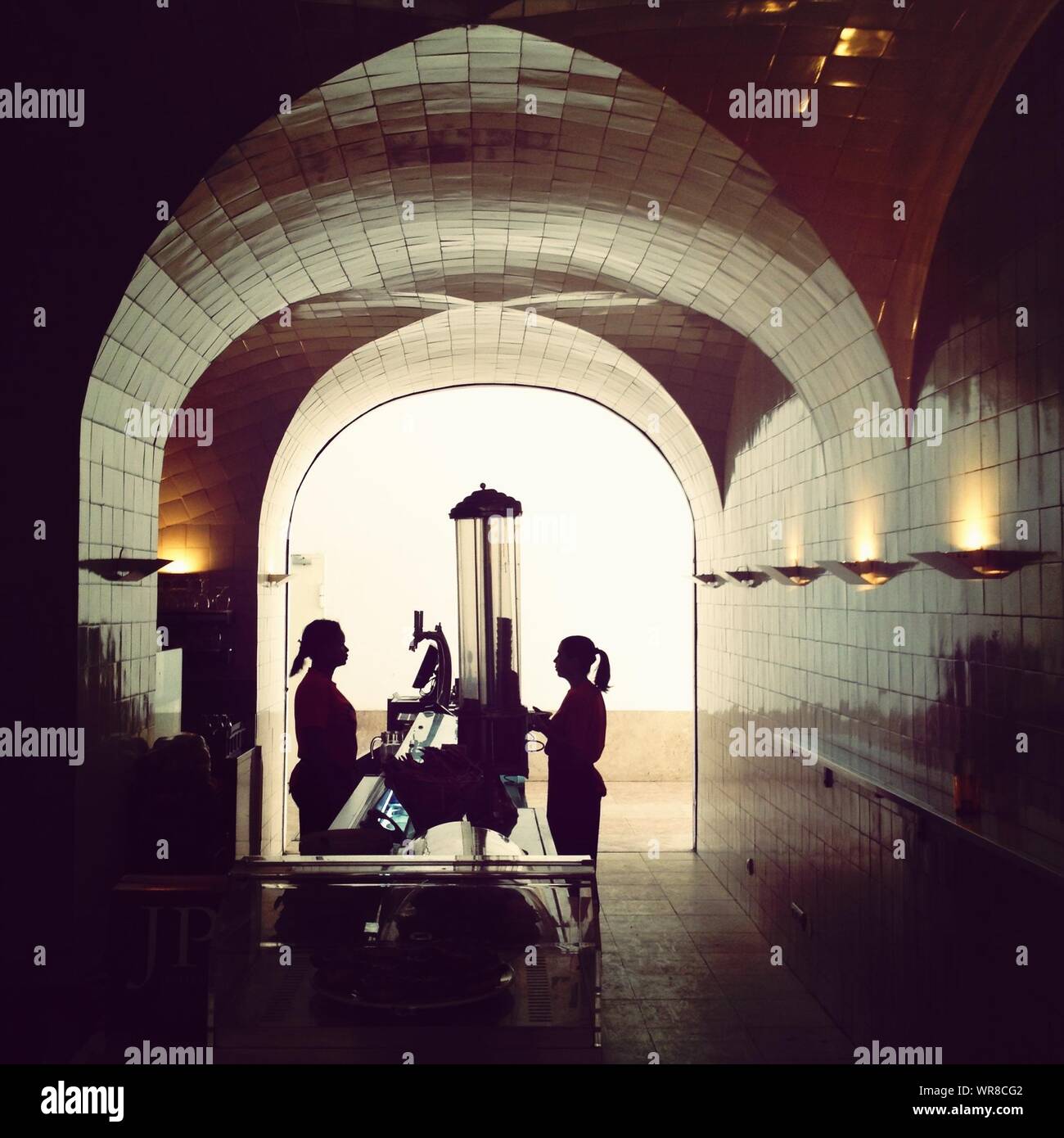 Face bar hi-res stock photography and images - Alamy