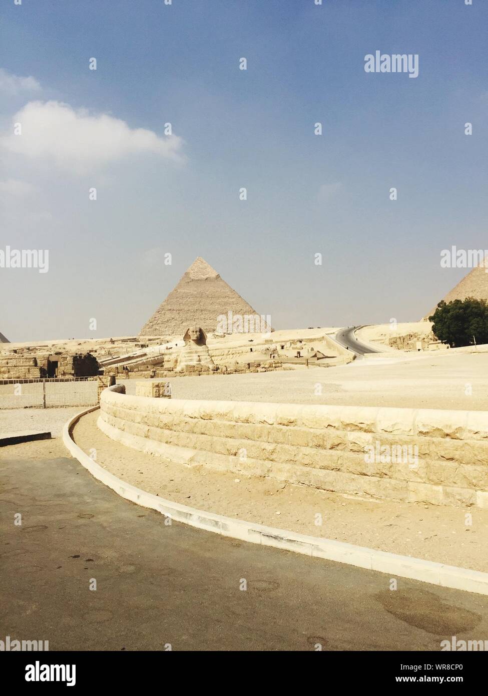 Great pyramid of giza past hi-res stock photography and images - Alamy