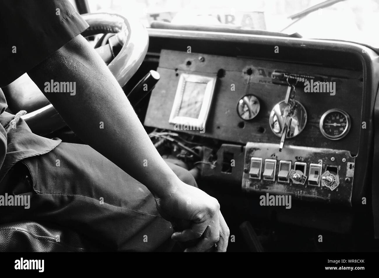 Man driving bus hi-res stock photography and images - Alamy