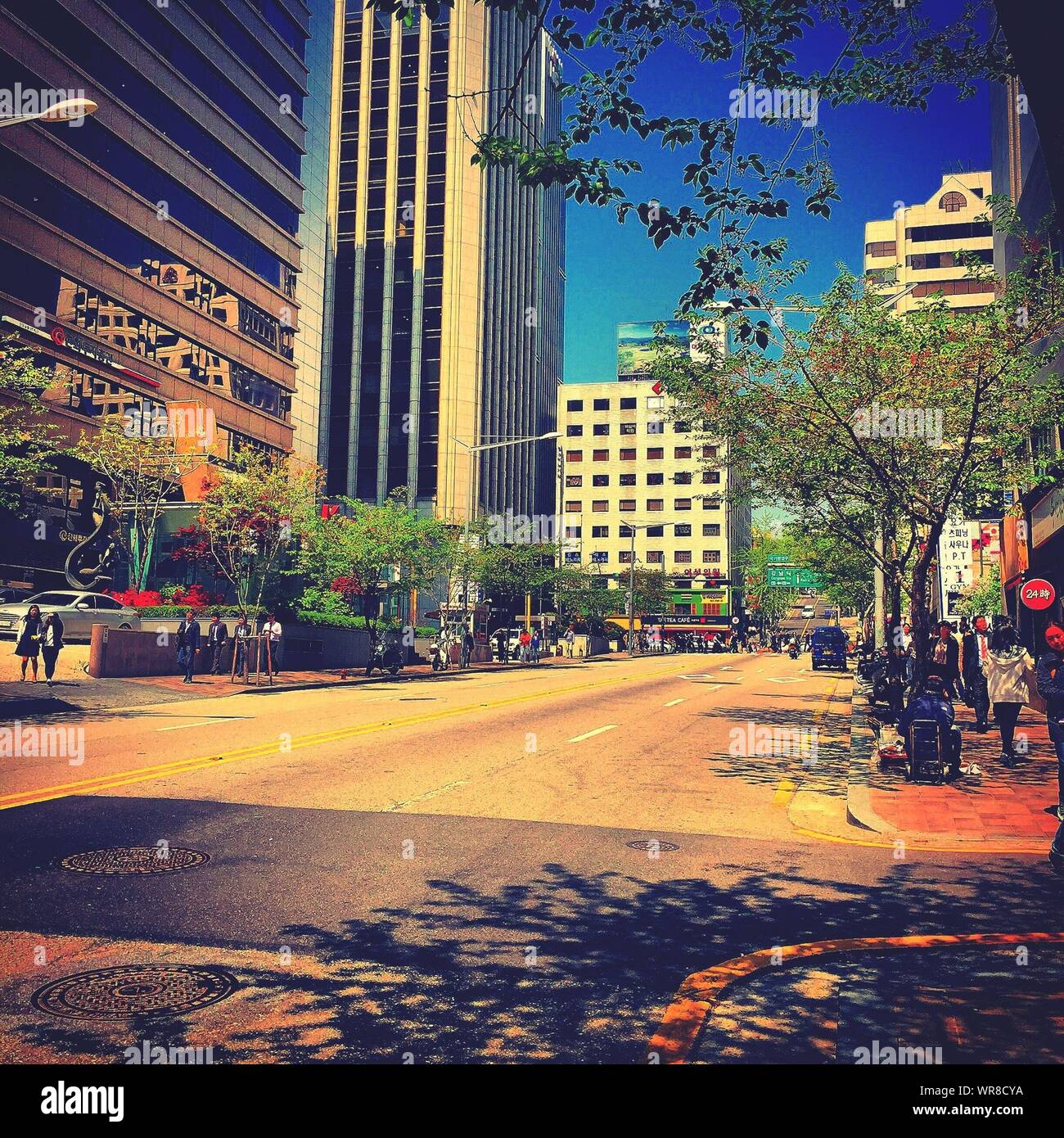 Scene of the everyday life hi-res stock photography and images - Alamy