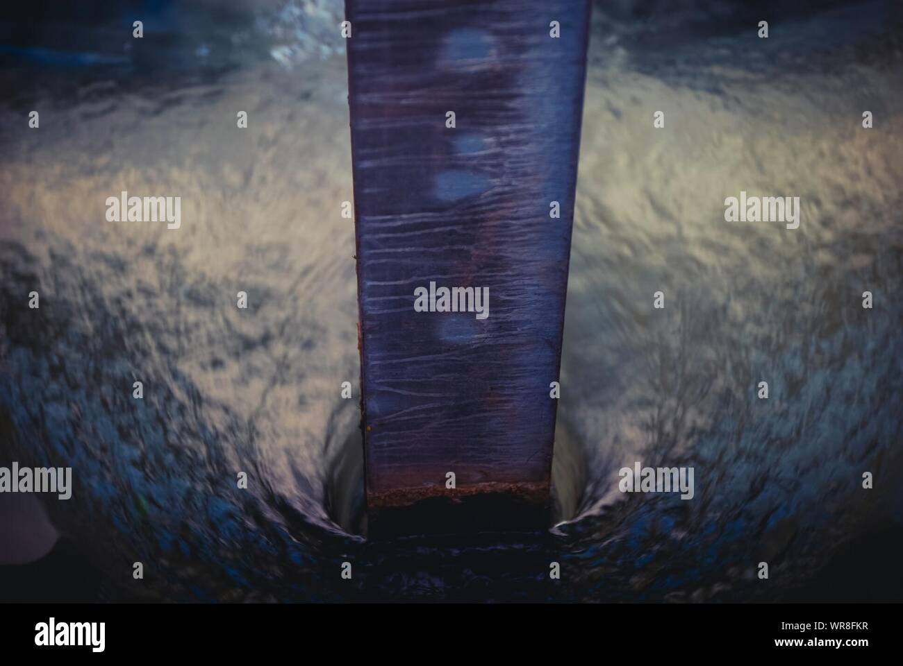 Pole water hi-res stock photography and images - Alamy
