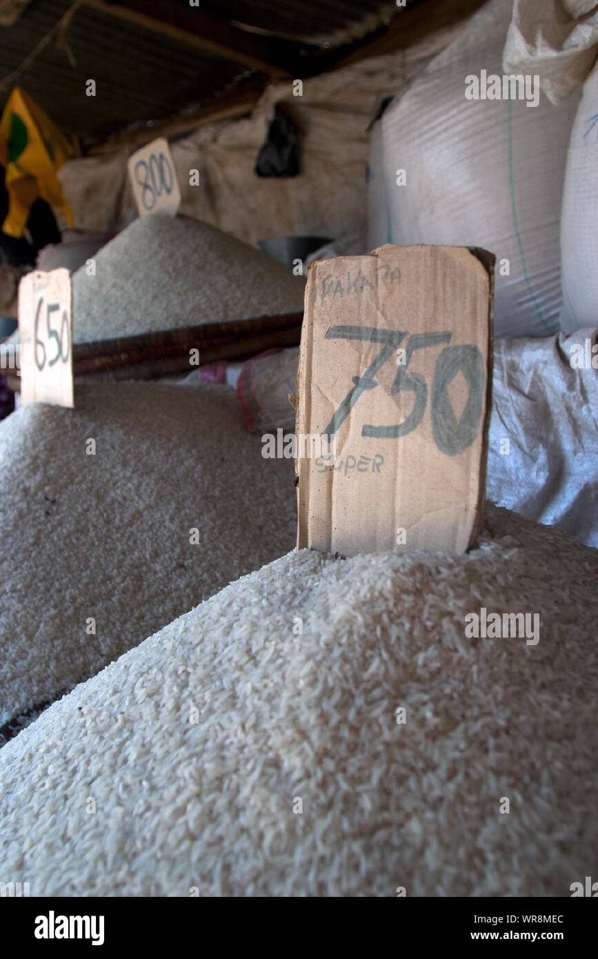 Sale of rice hi-res stock photography and images - Alamy