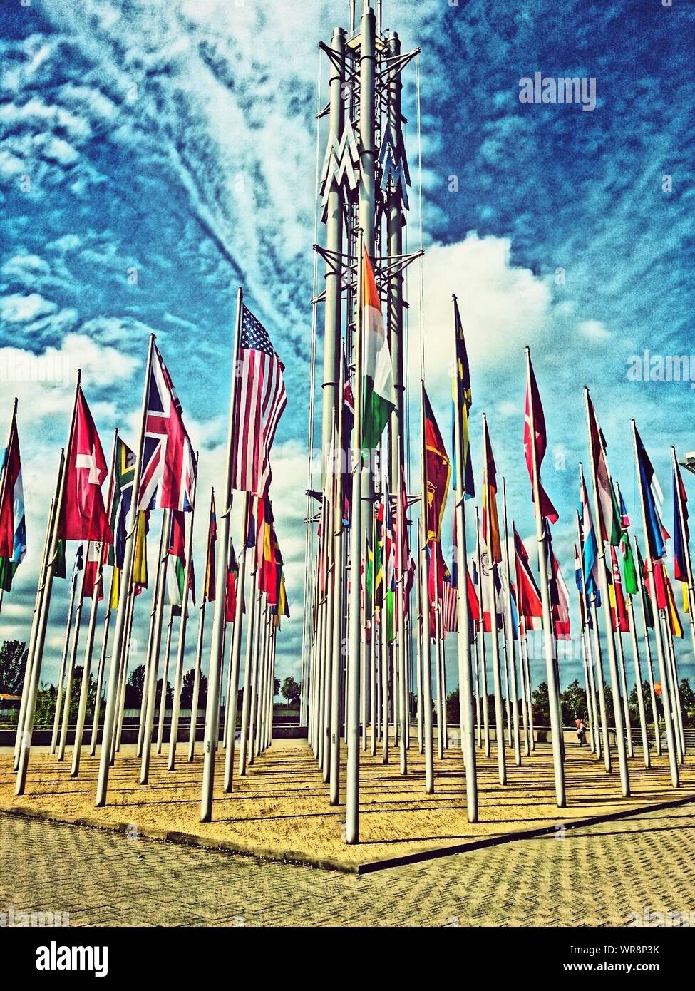 Multi national flags hi-res stock photography and images - Alamy