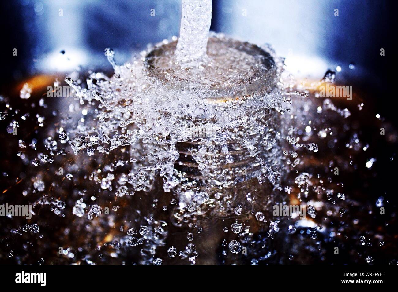 Bottle splashing in water hi-res stock photography and images - Alamy