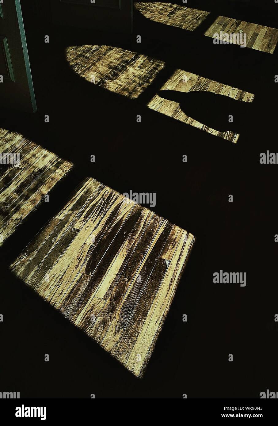 Shadow arch hi-res stock photography and images - Alamy