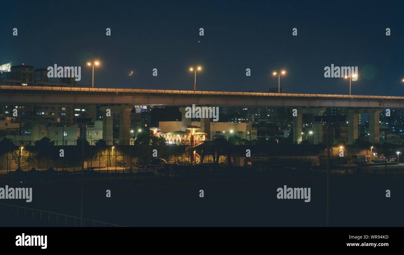 Crescent bridge hi-res stock photography and images - Alamy