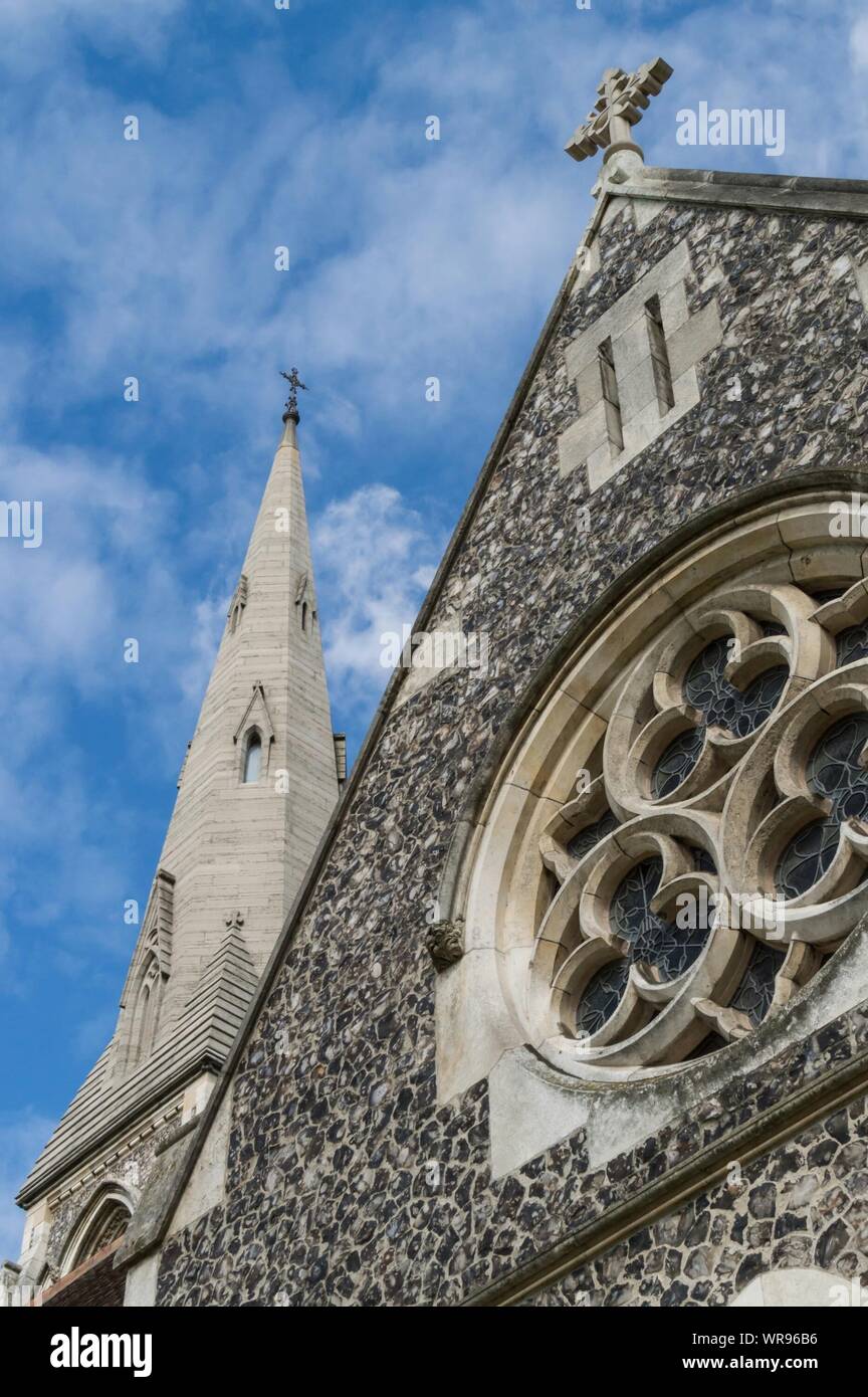 Churches exterior hi-res stock photography and images - Alamy