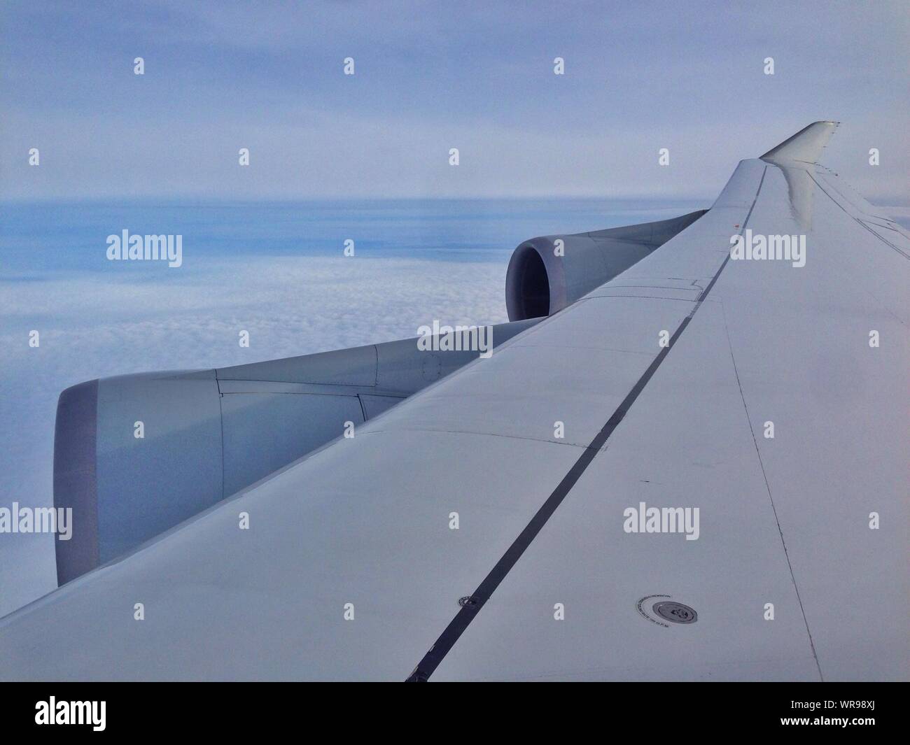 Plane wing hi-res stock photography and images - Alamy