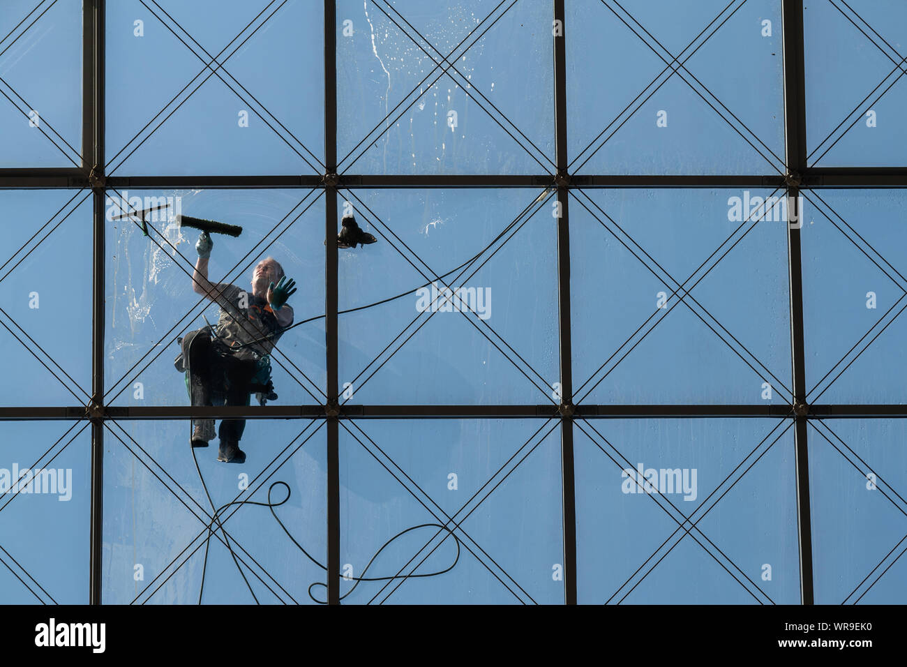 Dresden, Germany. 10th Sep, 2019. A specialist glass and building ...