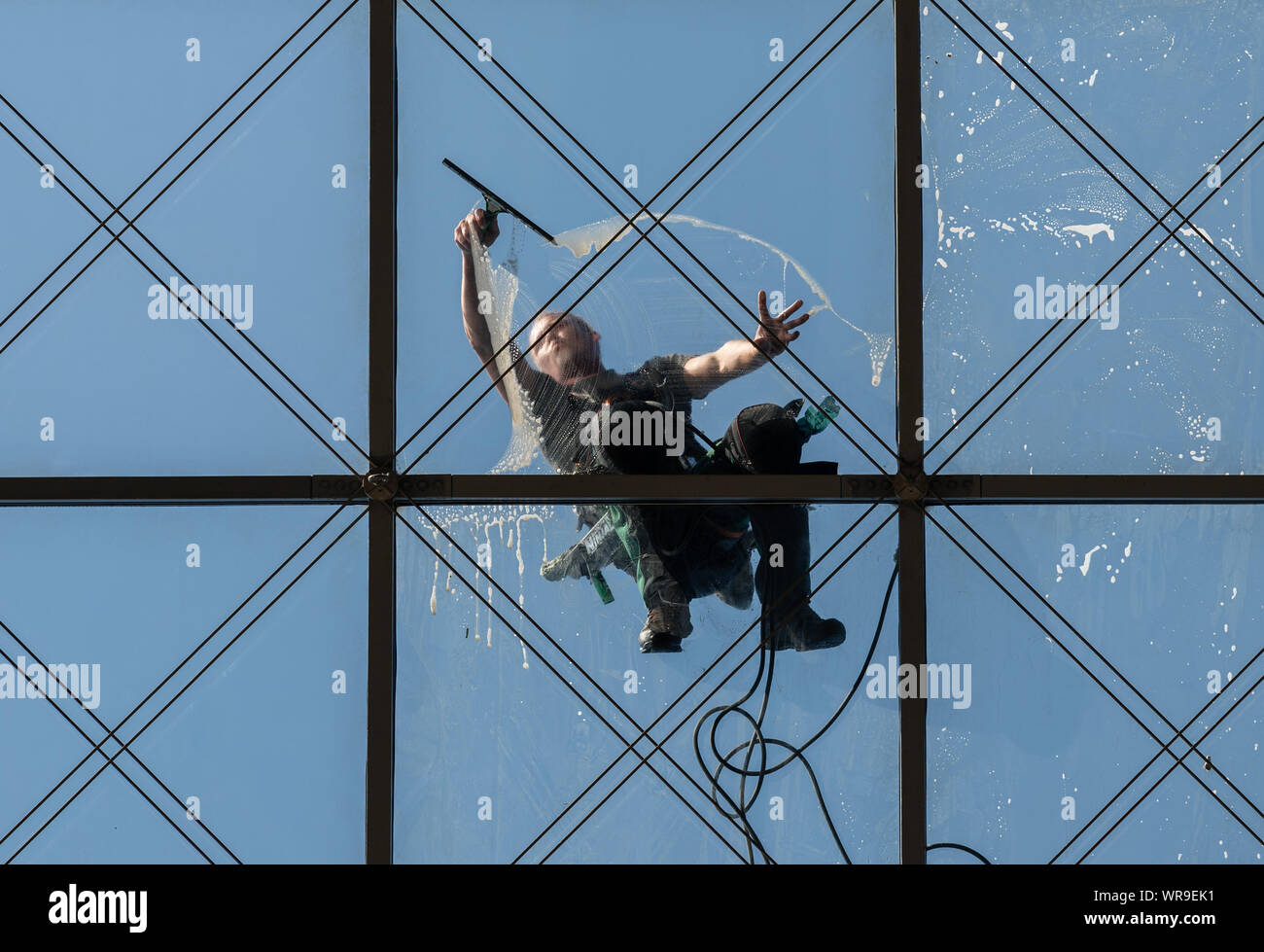 Dresden, Germany. 10th Sep, 2019. A specialist glass and building ...