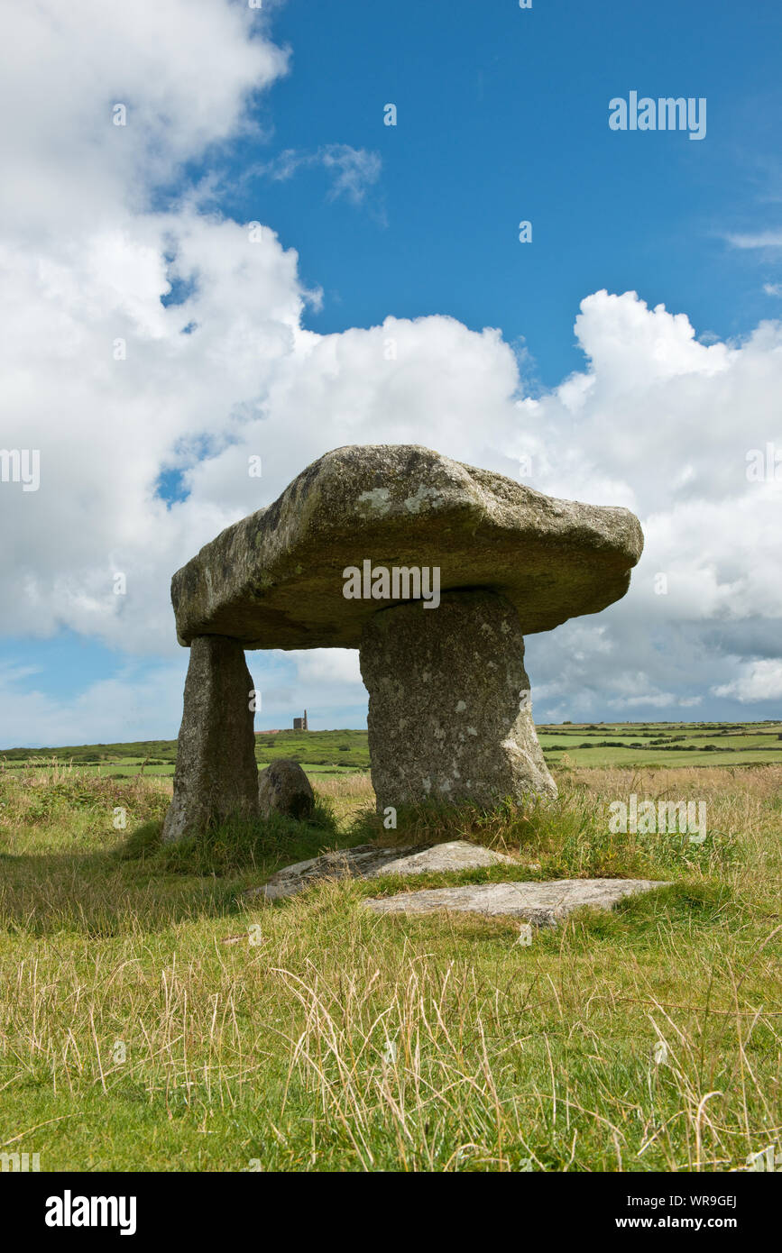 Lanyon Quoit dolmen archeological stone monument Stock Photo - Alamy