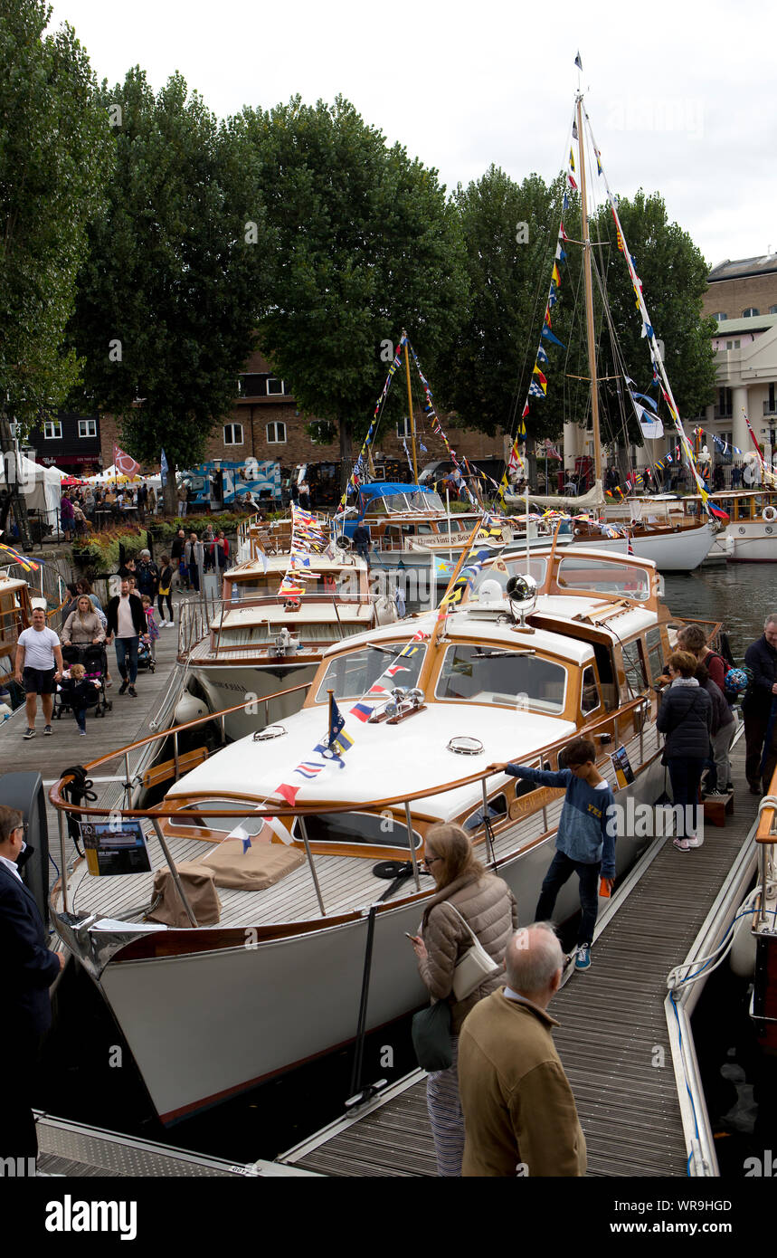 "New Venture", Starcraft Class Motor Cruiser built in 1960 by W. Bates ...