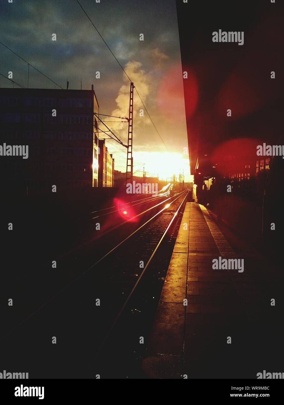 Building with lens flare High Resolution Stock Photography and Images ...