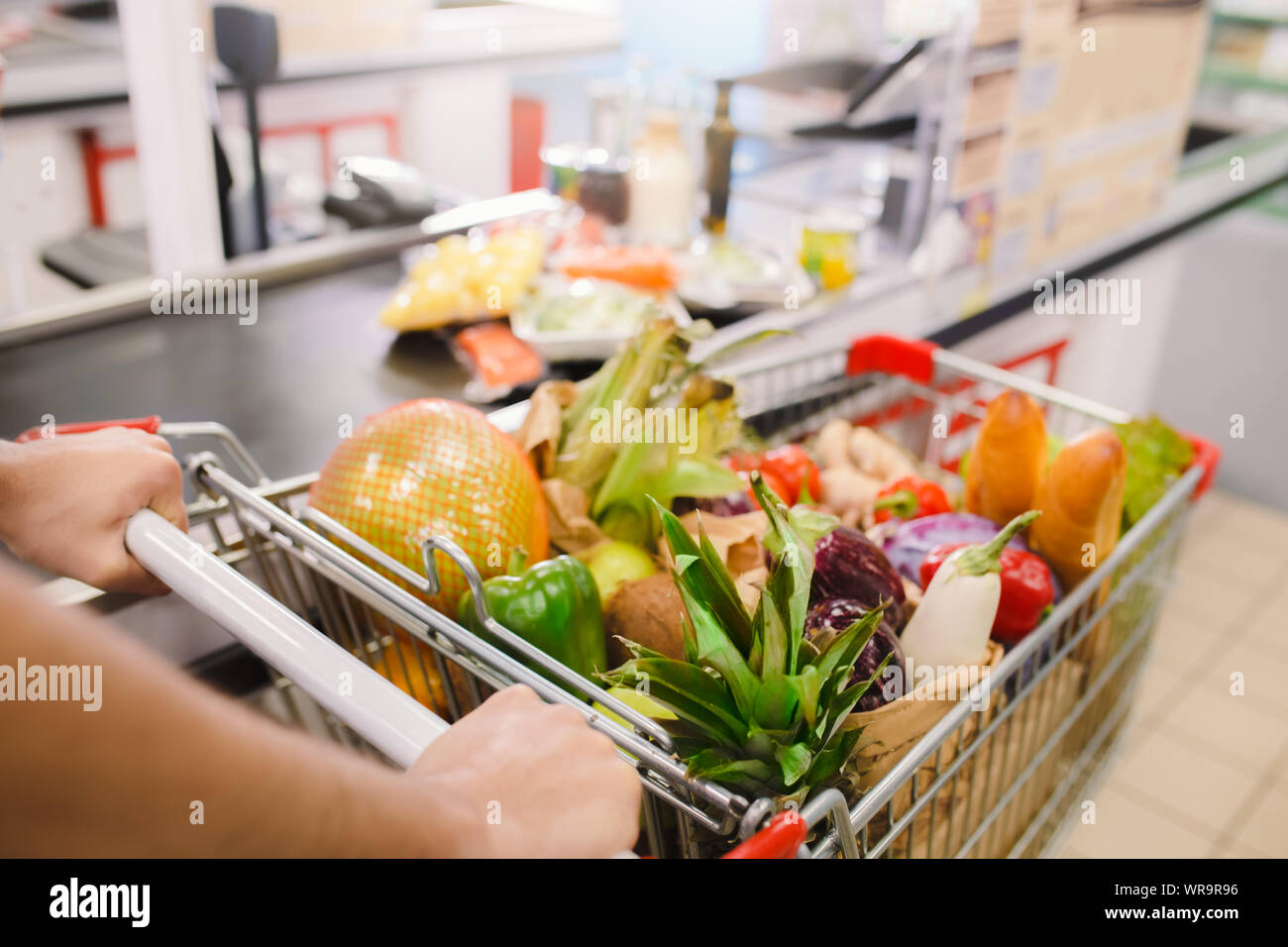 Man queue supermarket hi-res stock photography and images - Alamy
