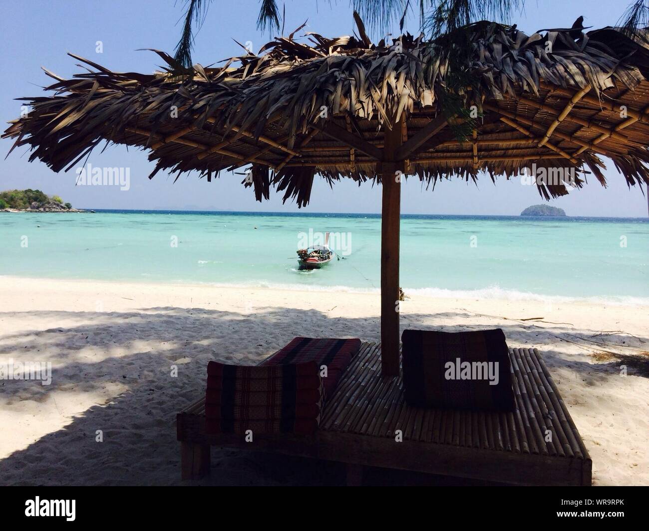 Seat at the beach hi-res stock photography and images - Alamy