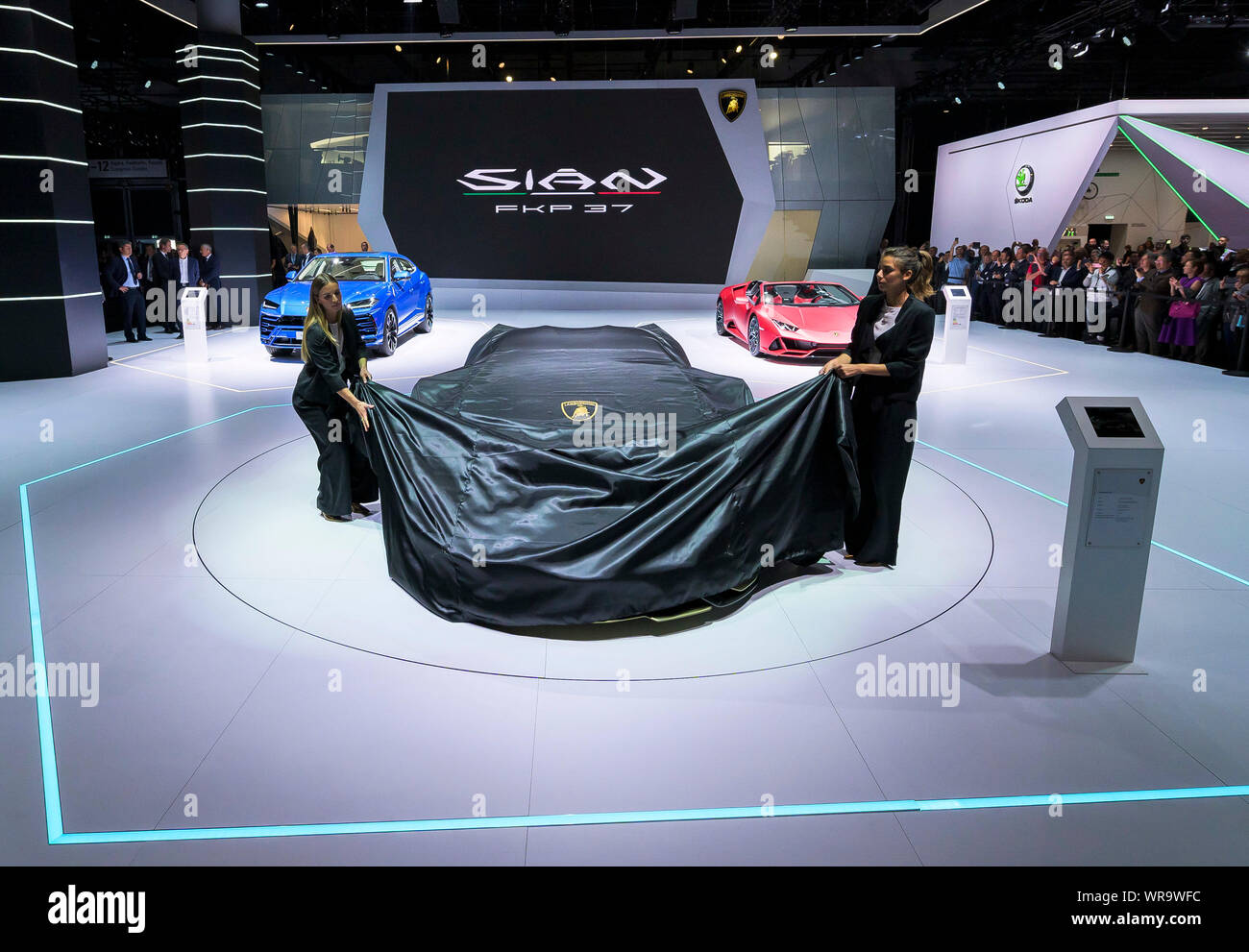 Lamborghinis logo hi-res stock photography and images - Alamy