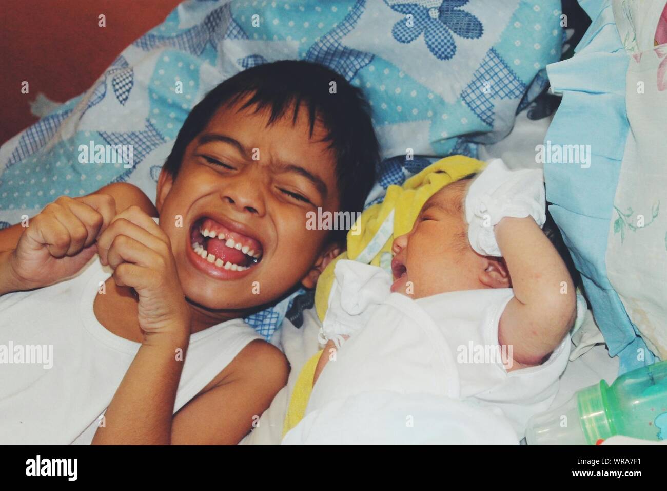 Indian baby crying hi-res stock photography and images - Alamy