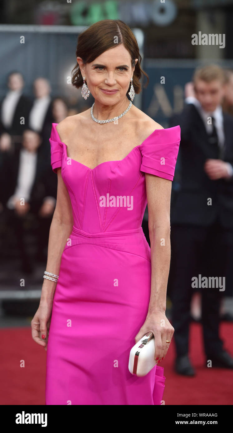Elizabeth mcgovern downton abbey hi-res stock photography and images ...