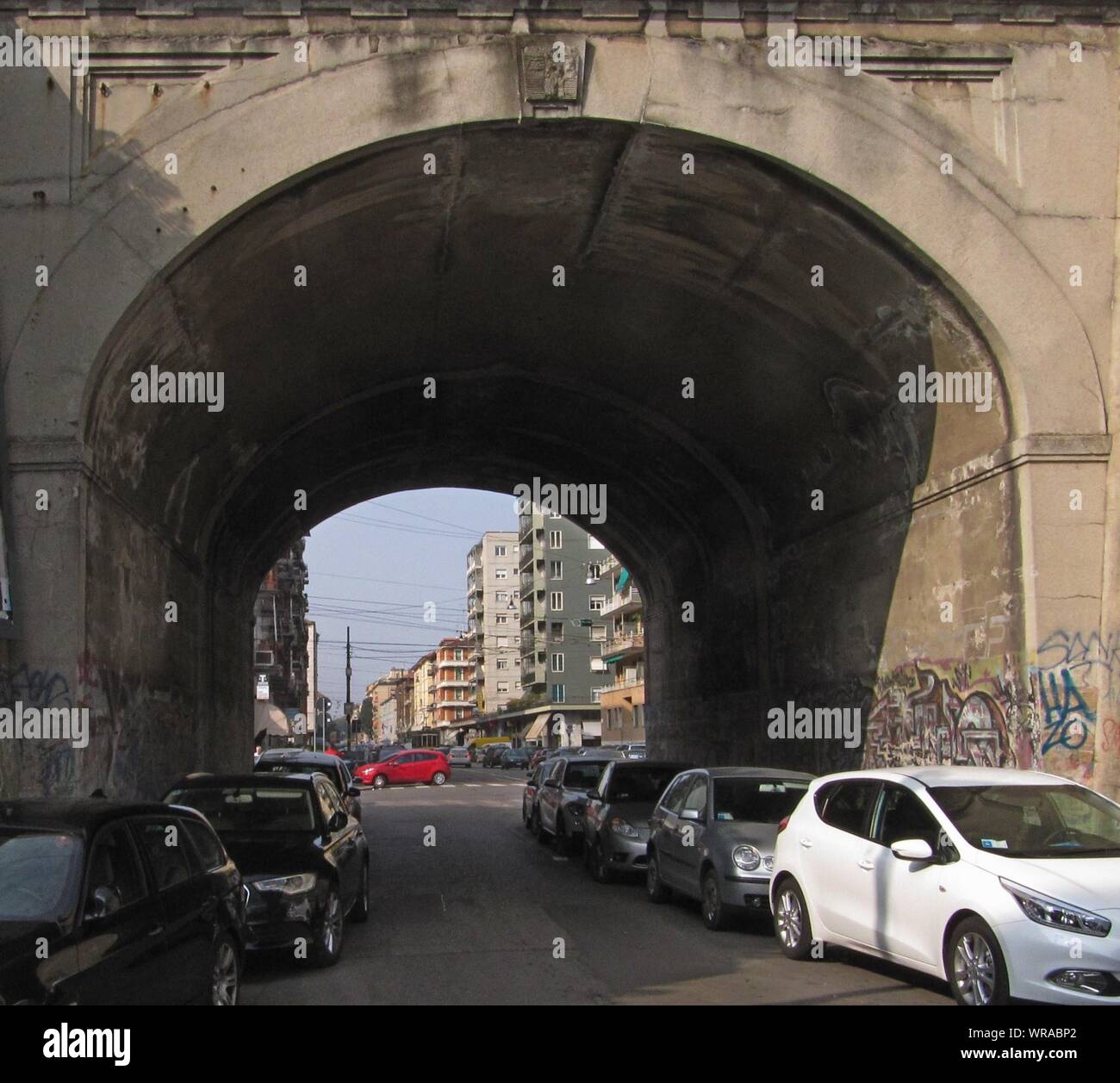 Road through archway hi-res stock photography and images - Alamy