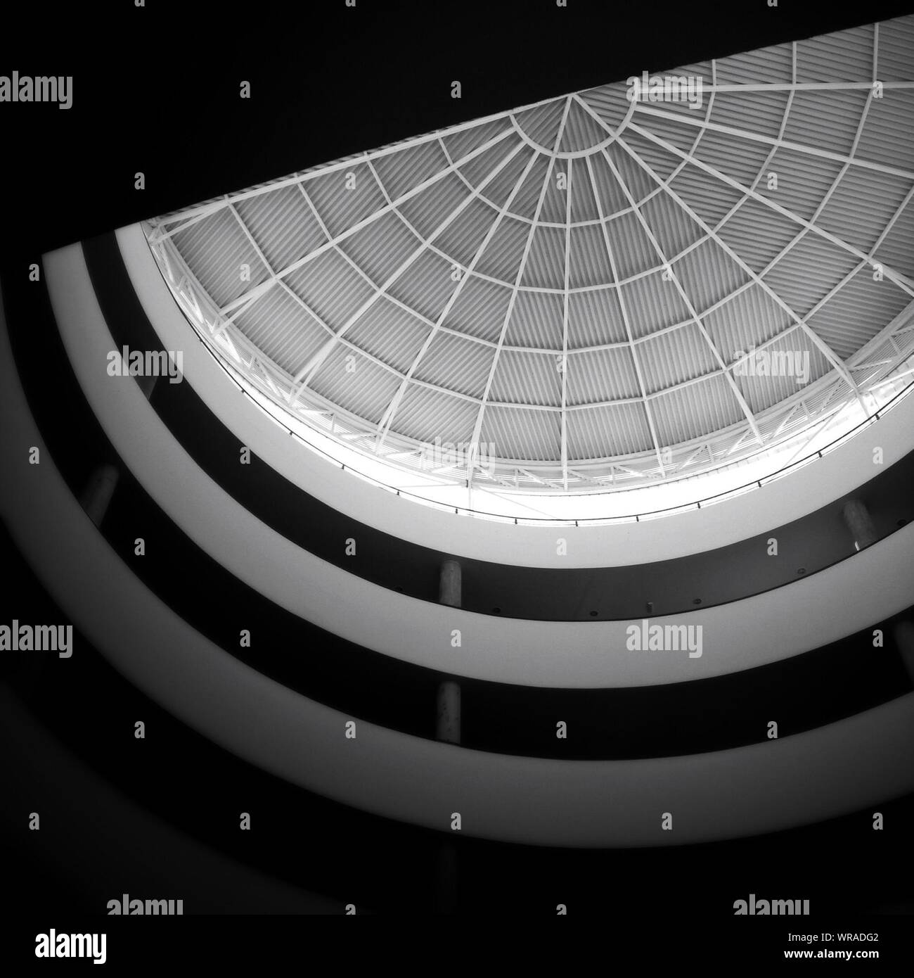 Shopping mall ceiling hi-res stock photography and images - Alamy