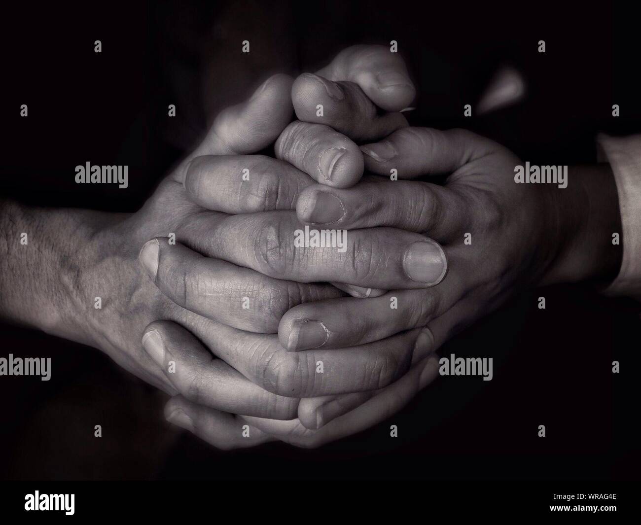 Men hands hand holding hi-res stock photography and images - Alamy
