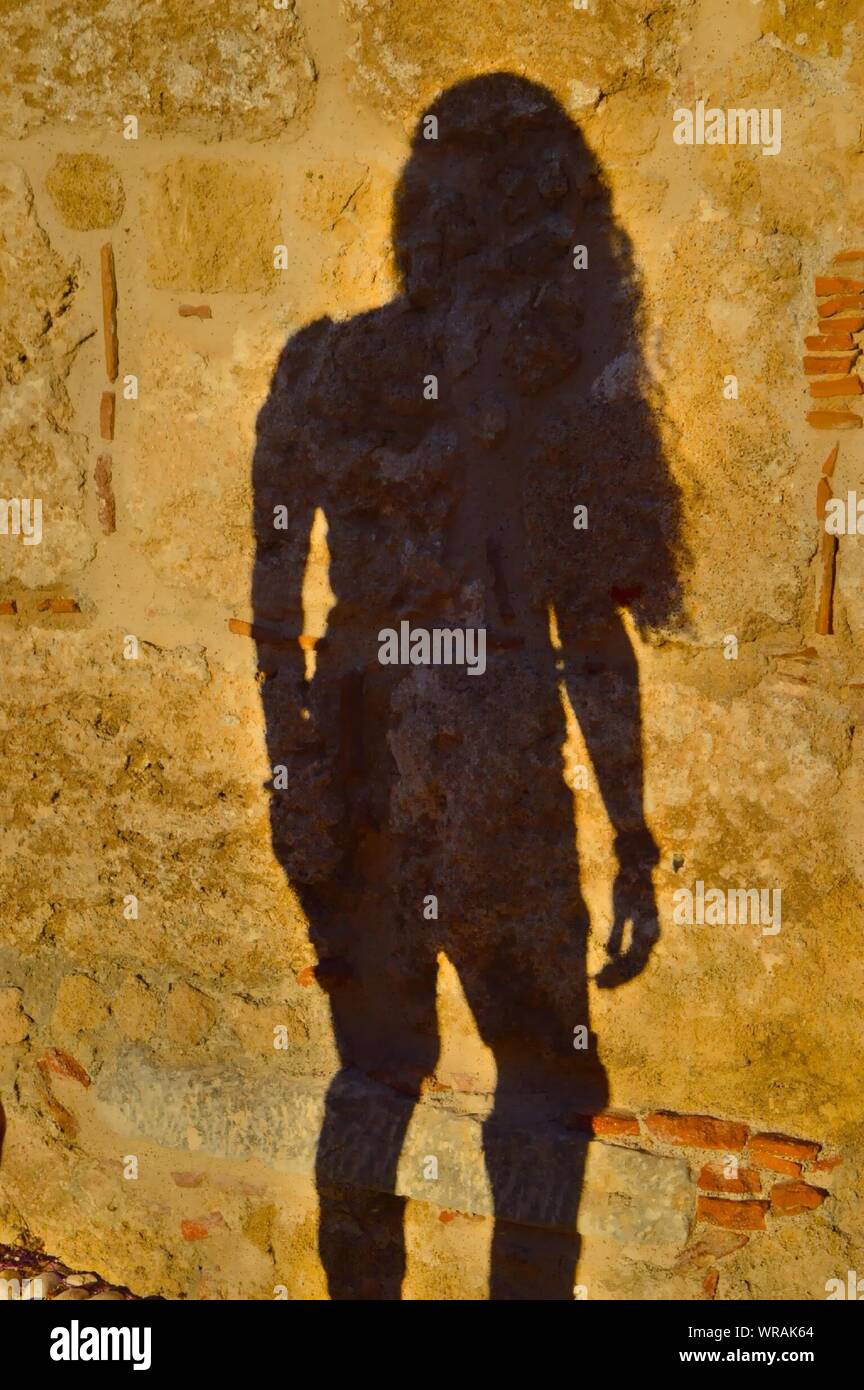 Night shadow woman one person hi-res stock photography and images - Alamy