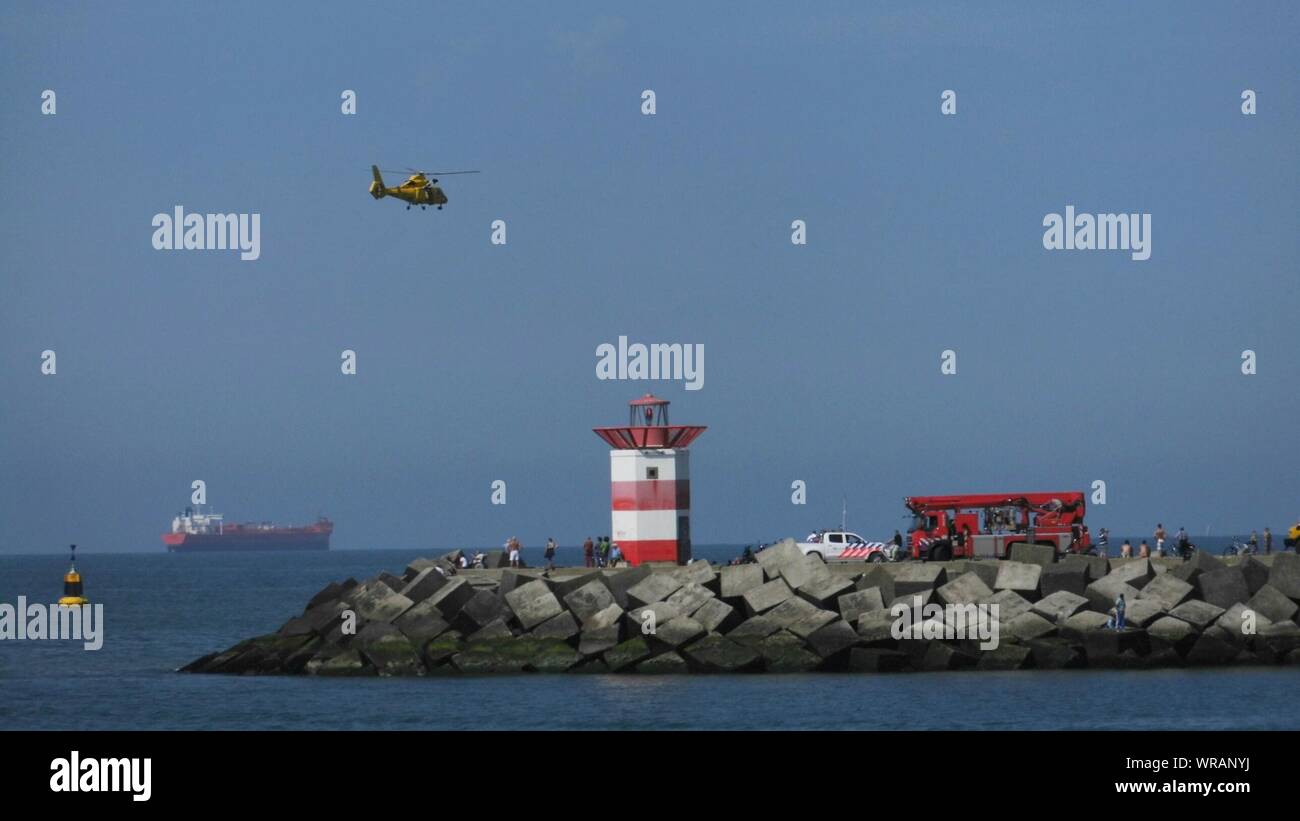 Helicopter and lighthouse hi-res stock photography and images - Alamy