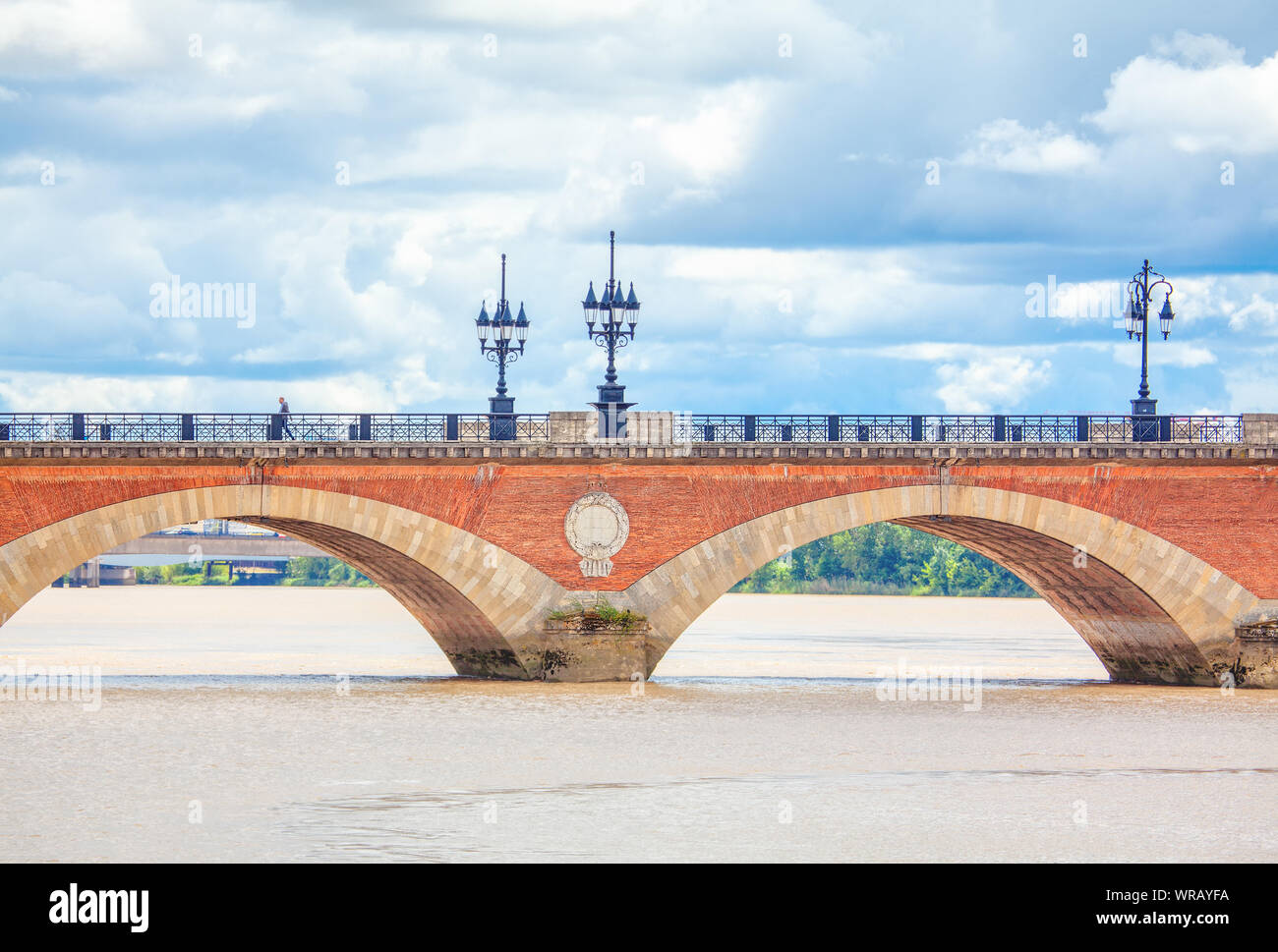 Pont de Pierre famous bridge in Bordeaux Stock Photo - Alamy