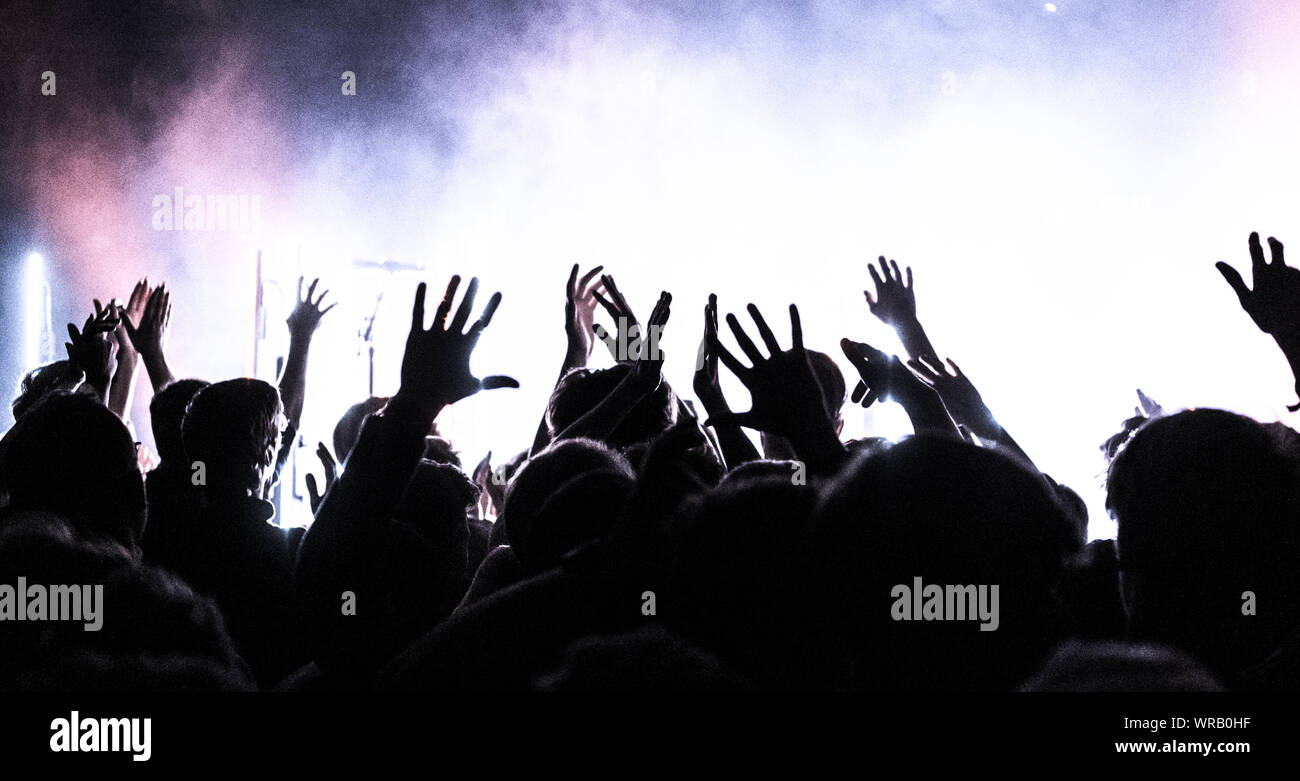 Rave party laser beam hi-res stock photography and images - Alamy
