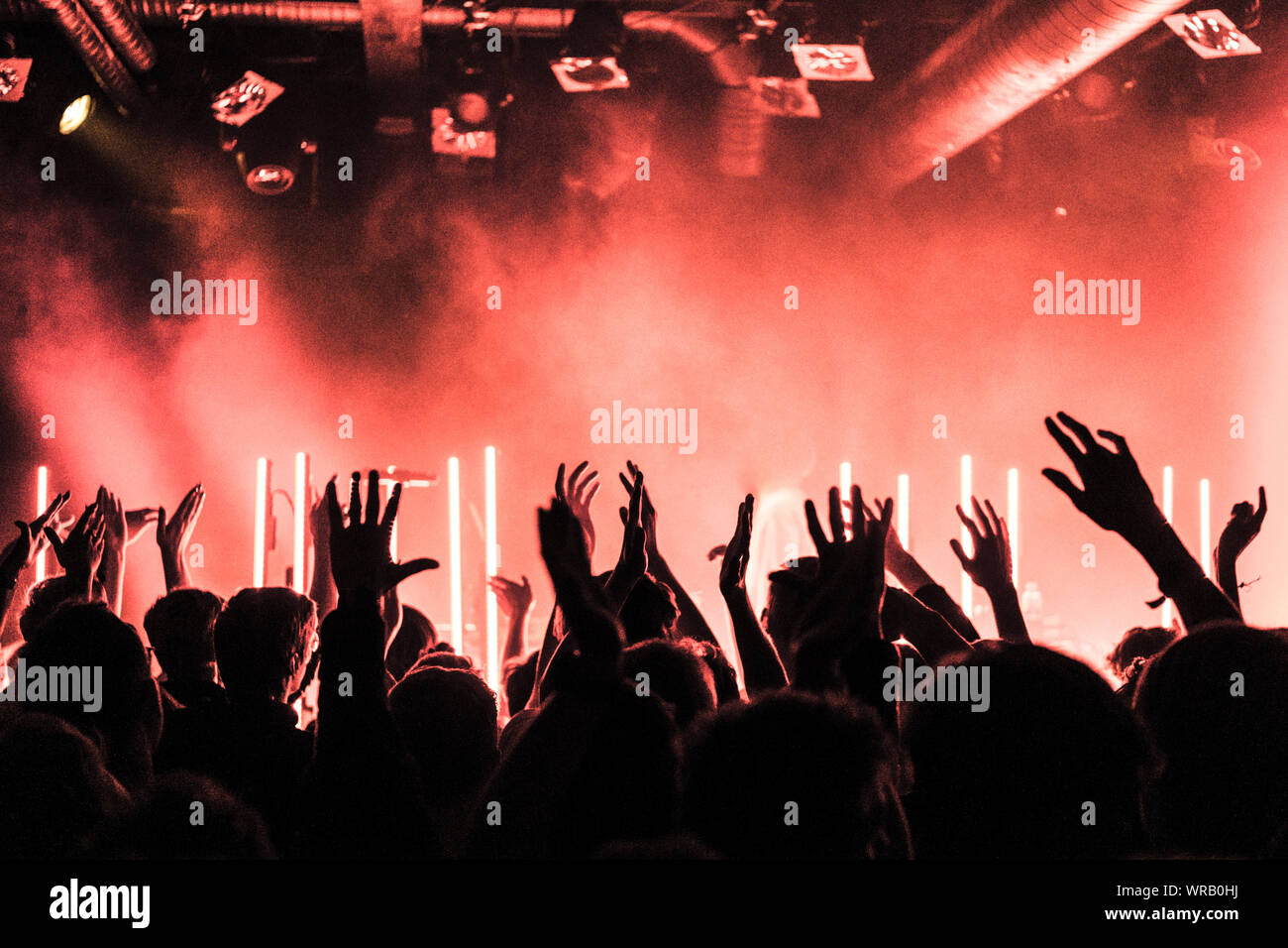 Hands in air rave hi-res stock photography and images - Alamy