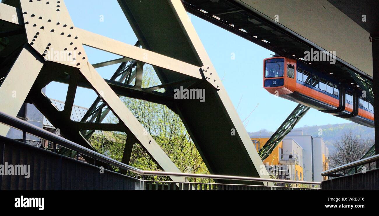Skybus Metro On Bridge Stock Photo - Alamy