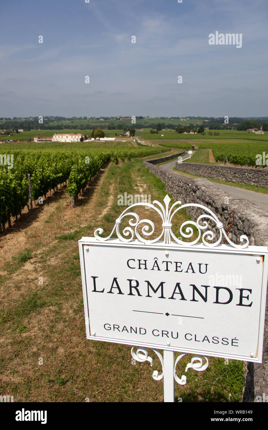 Chateau sign hi-res stock photography and images - Alamy