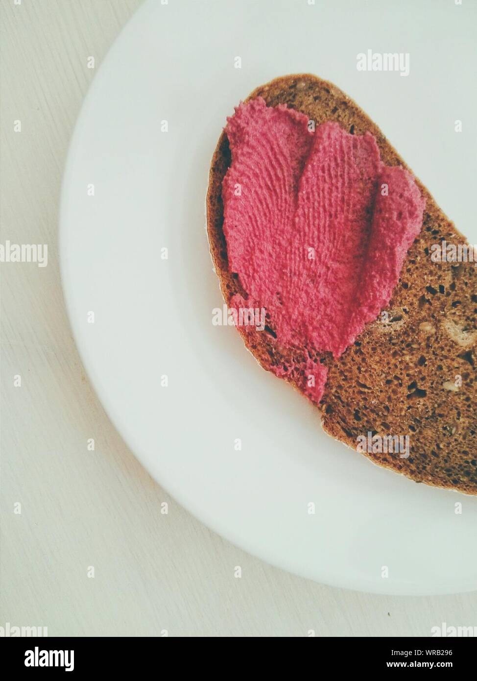 Red spread hi-res stock photography and images - Alamy