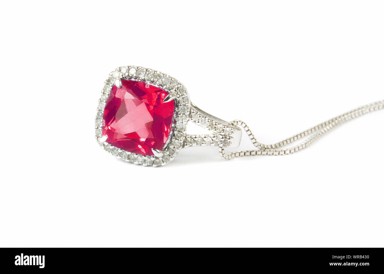 Diamond chain hi-res stock photography and images - Alamy