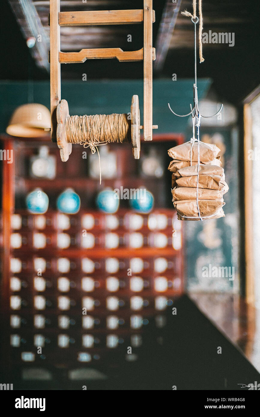 Thread display hi-res stock photography and images - Alamy