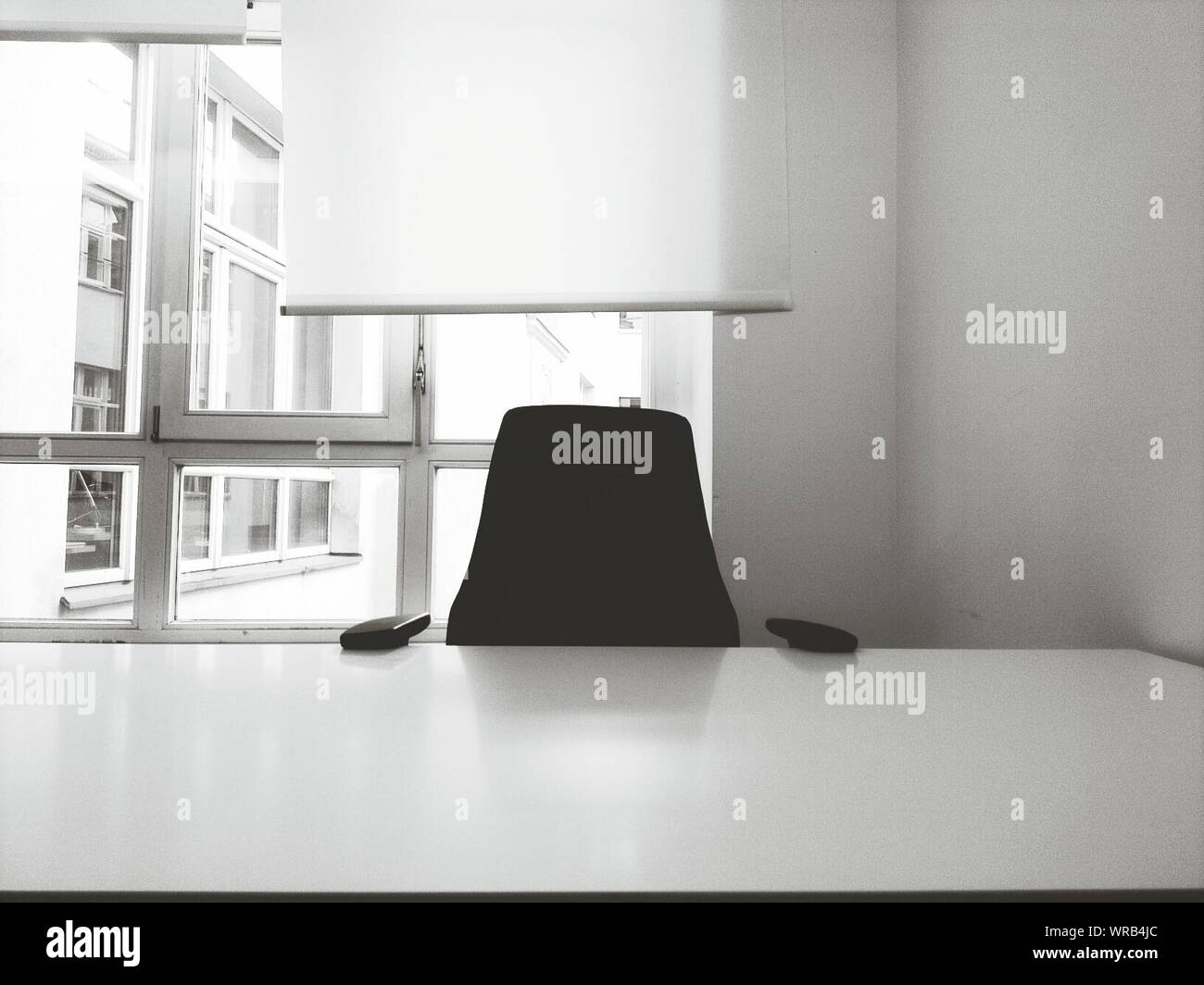 Empty work desk hi-res stock photography and images - Alamy