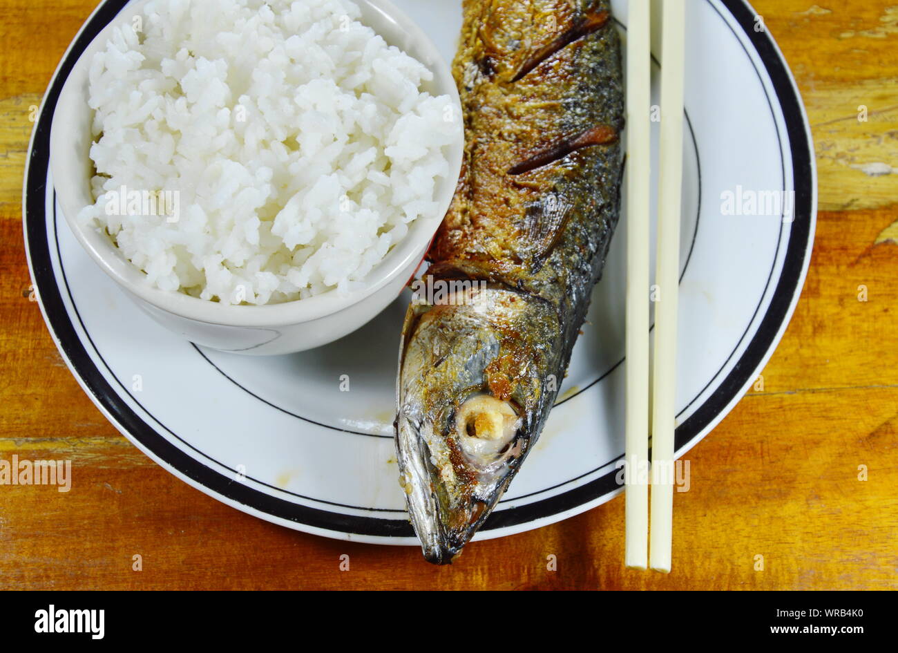 Crispy fried milk fish hi-res stock photography and images - Alamy