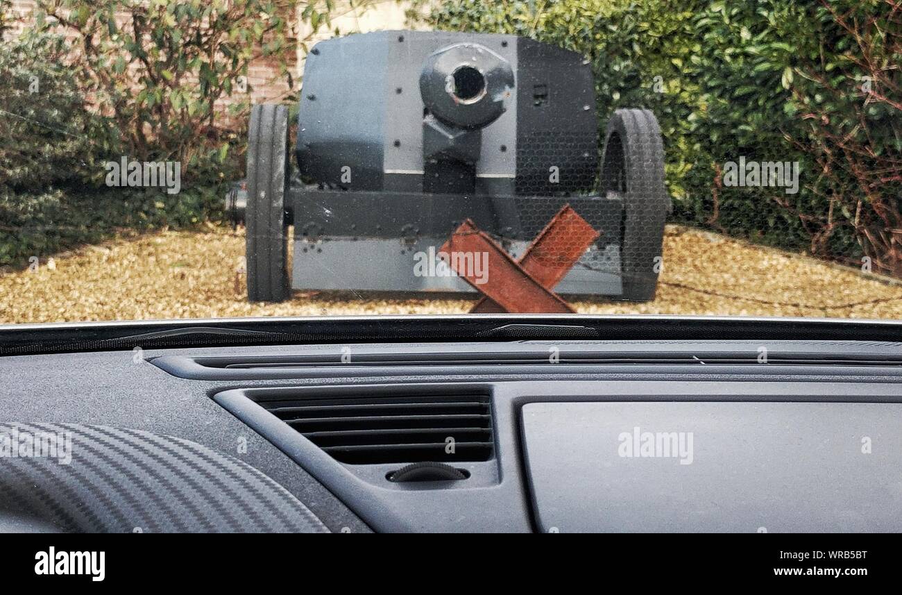 Cannon car hi-res stock photography and images - Alamy