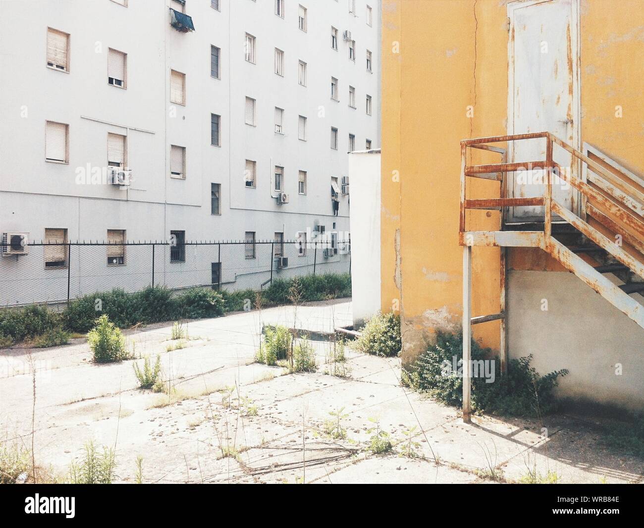 Abandoned car park hi-res stock photography and images - Alamy