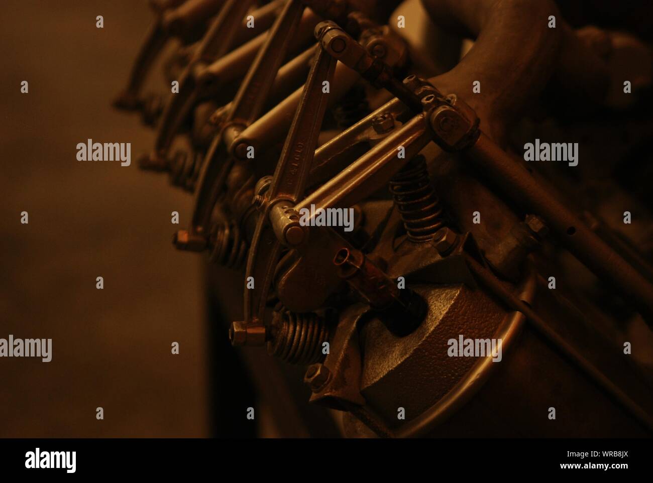 Engine v8 hi-res stock photography and images - Alamy