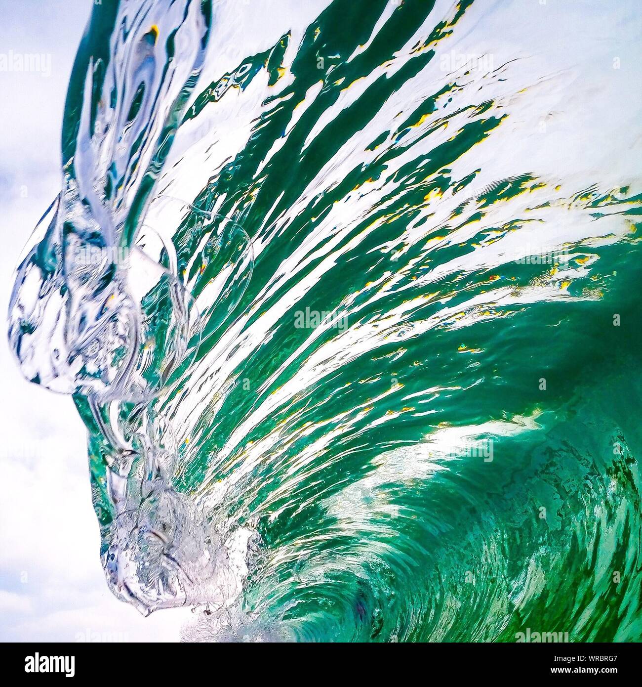 Image of wave hi-res stock photography and images - Alamy