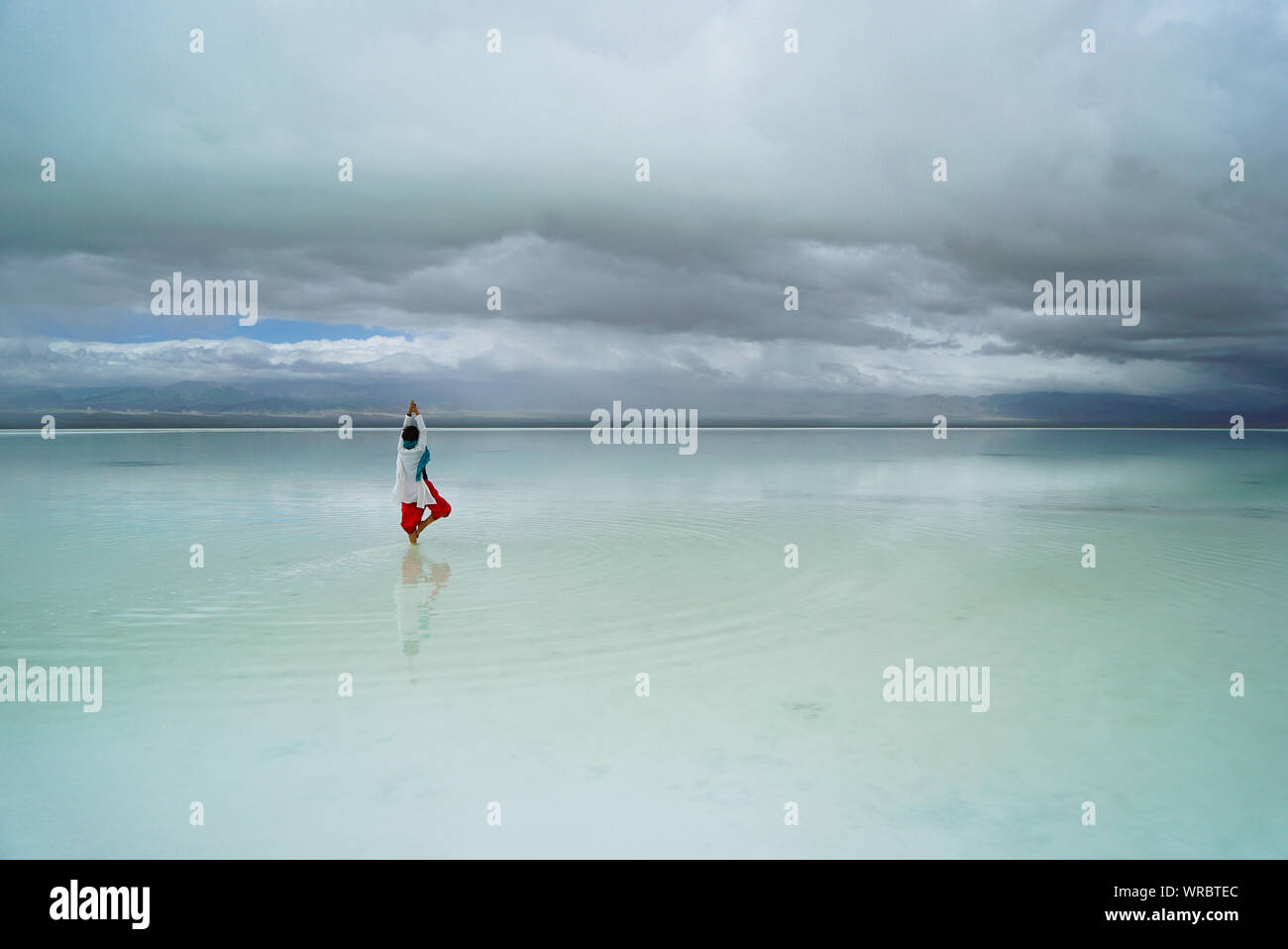 Qinghai chaka salt lake hi-res stock photography and images - Alamy